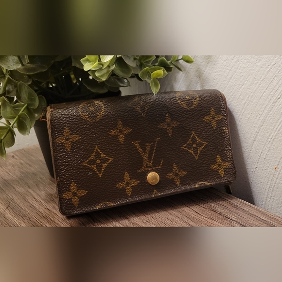 Louis Vuitton | Bags | Louis Vuitton Loose Snap Tresor Wallet Vintage ...